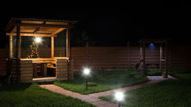 Grillunterstand selber bauen » Ihr Weg zur Garten-Oase